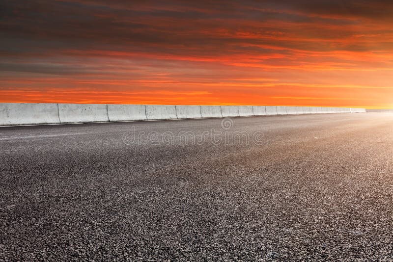 686,589 Sky Road Background Stock Photos - Free & Royalty-Free Stock ...