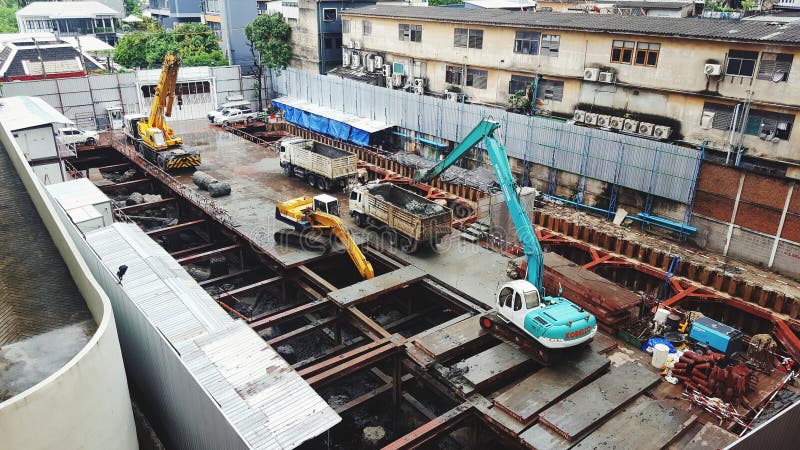 Backhoe is Building a Building Base. Editorial Photo - Image of ...