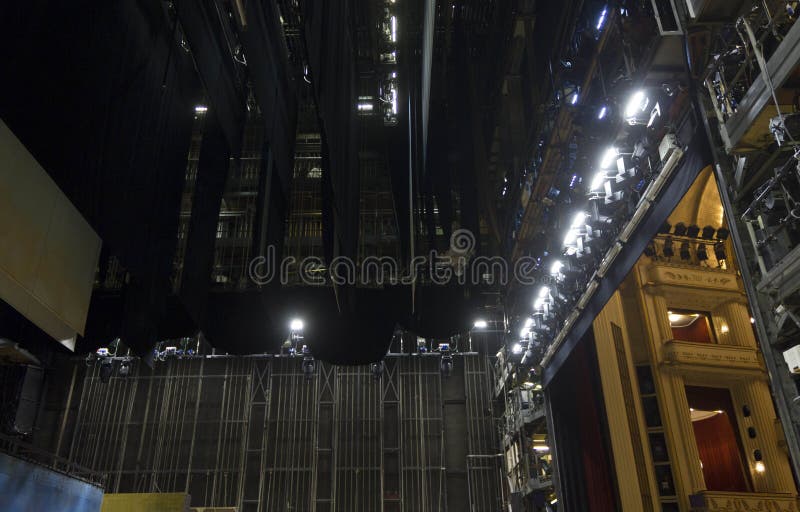 Backstage of Vienna Opera House Editorial Stock Photo - Image of house ...
