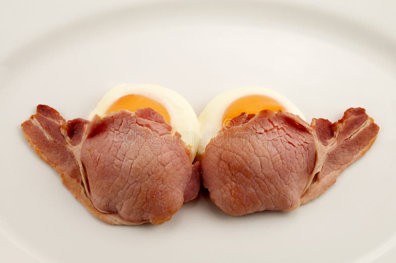 Bacon and egg bra stock image. Image of eggs, shape, pork - 16972023