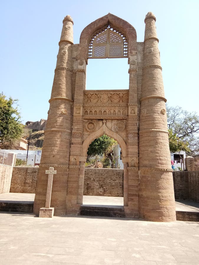 Badal Mahal or Palace of the Clouds, Ranthambore National Park. Ancient ...