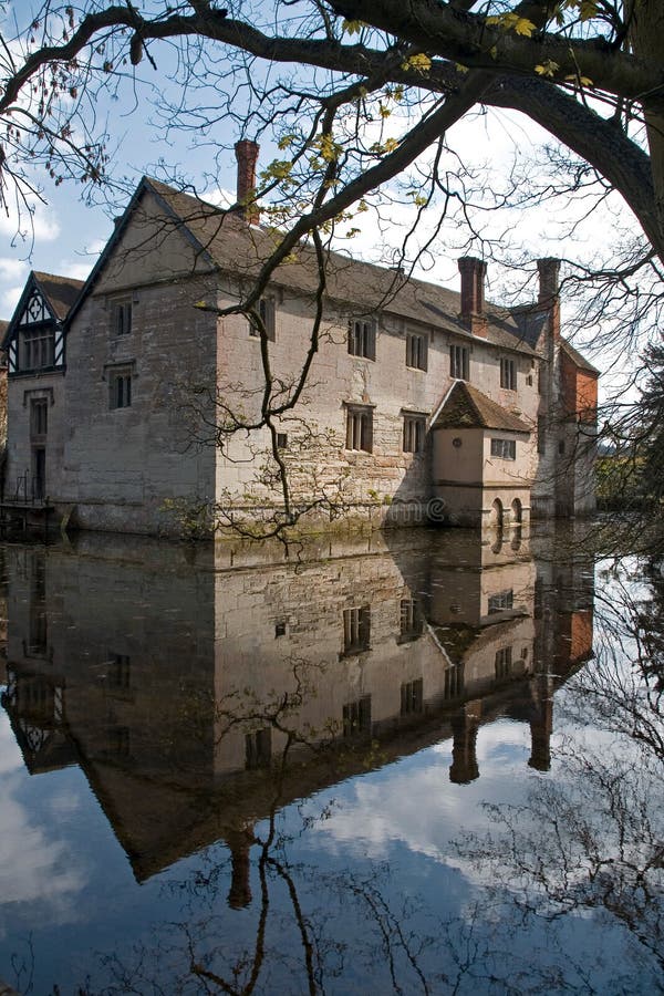 Baddesley Clinton Moated Manor House. Stock Image - Image of historic ...