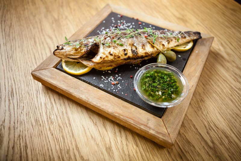 Badejo fresco imagem de stock. Imagem de fritado, delicioso - 90910335