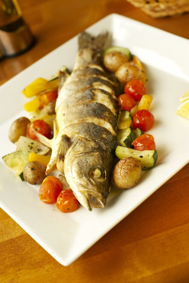 Assado do badejo foto de stock. Imagem de ingrediente - 46355238