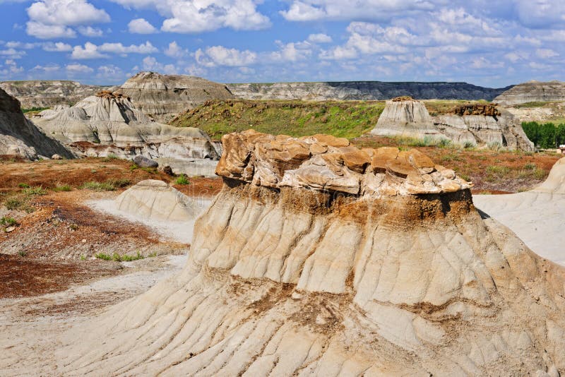 Badlands in Alberta, Canada Stock Photo - Image of rock, arid: 19997758