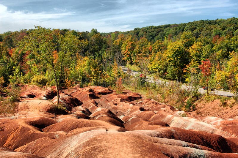 Badlands (HDR) imagen de archivo. Imagen de toronto, arce - 6457859