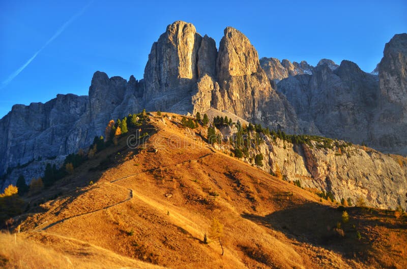Badlands, Mountainous Landforms, Mountain, Rock Picture. Image: 107306720