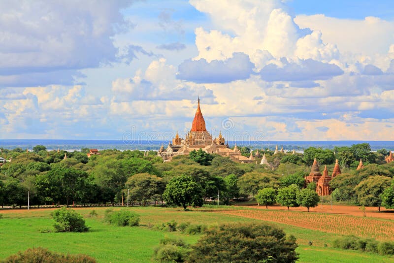 Bagan Archaeological Zone Panorama, Myanmar Imagen de archivo - Imagen ...