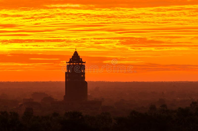 Bagan Nan Myint Tower at Dawn, 360 Viewing Tower Stock Image - Image of ...