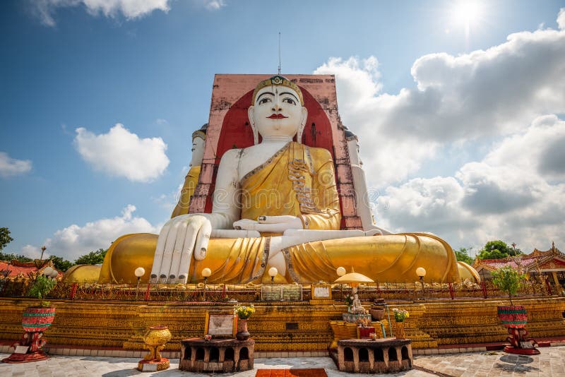 Bago, Myanmar at the Four Buddhas Stock Image - Image of kyaik, gautama ...