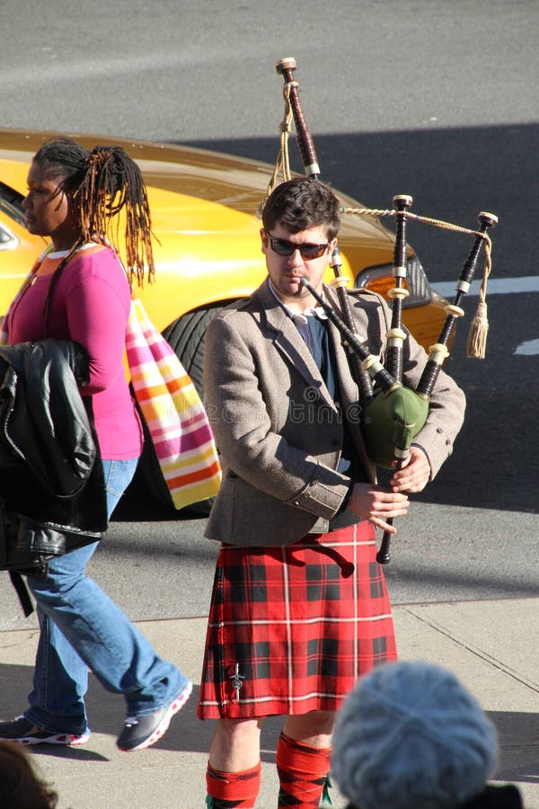 Bagpipe player editorial photography. Image of play, hand - 23820372