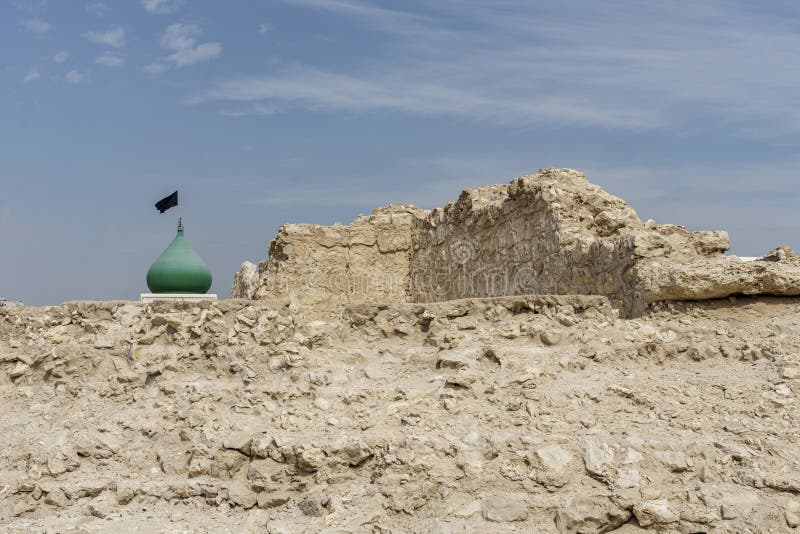 Bahrain - a Ali - Dilmun Burial Mounds Ruins Stock Image - Image of ...