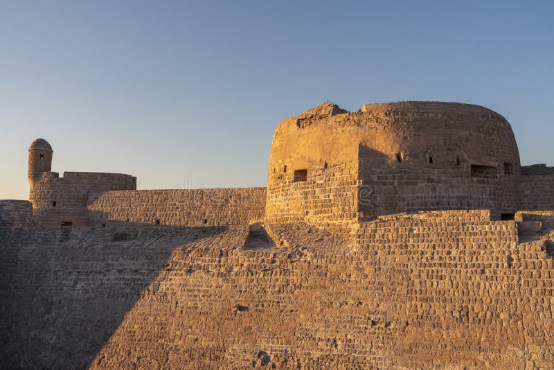 Bahrain - Manama - Qalat Al Bahrain Fort Stock Photo - Image of walls ...