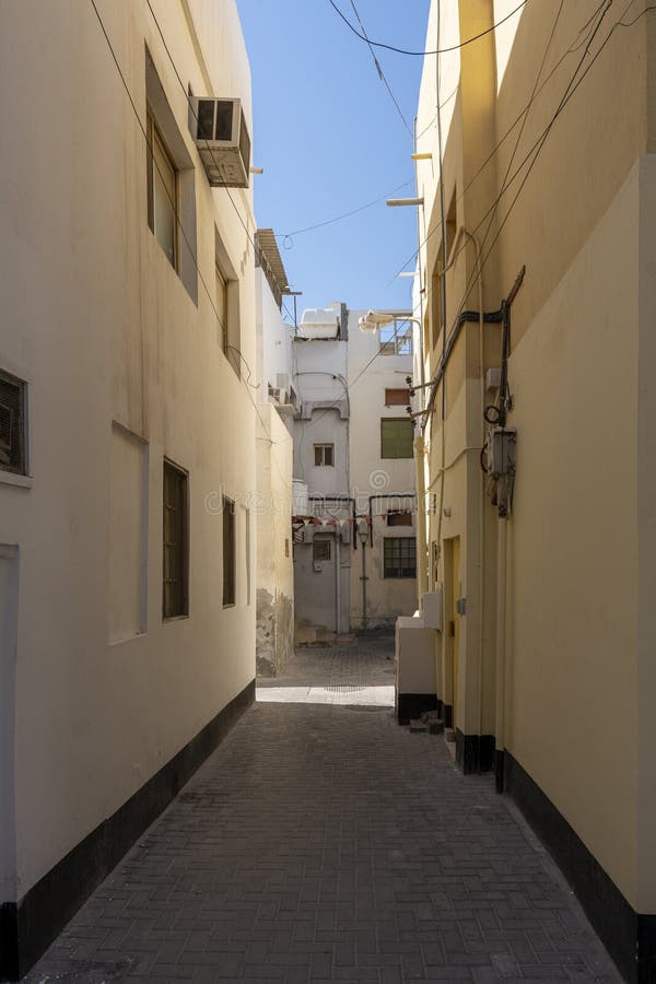 Bahrain - Muharraq - Pearling Path Alley Stock Image - Image of urban ...