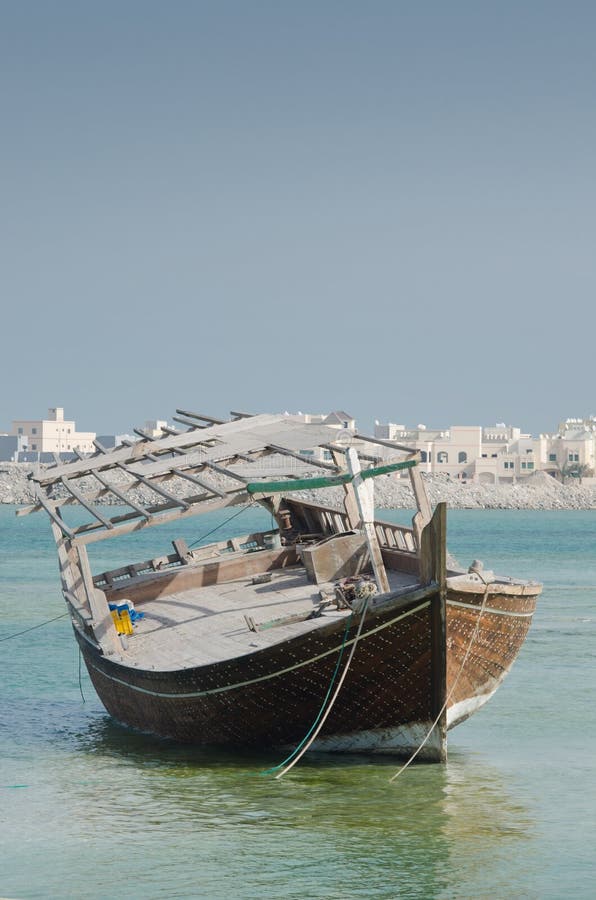 Bahraini old fishing boat stock image. Image of boat - 23276911
