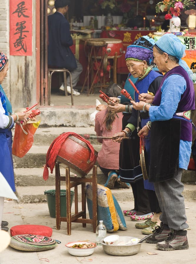 Bai Women at a Ceremony editorial photography. Image of fashion - 20843482