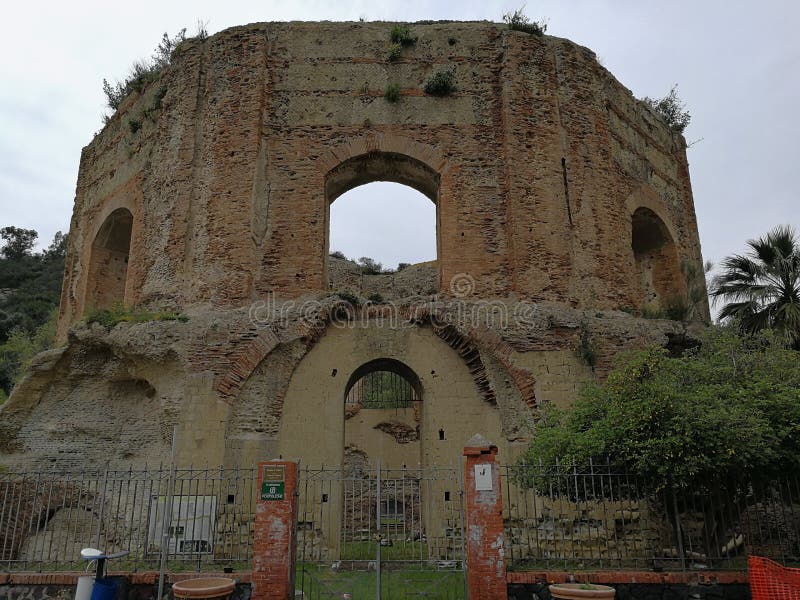 Tempio Del Venere E Di Roma Che Sono Ristabiliti Nel Forum A Roma ...