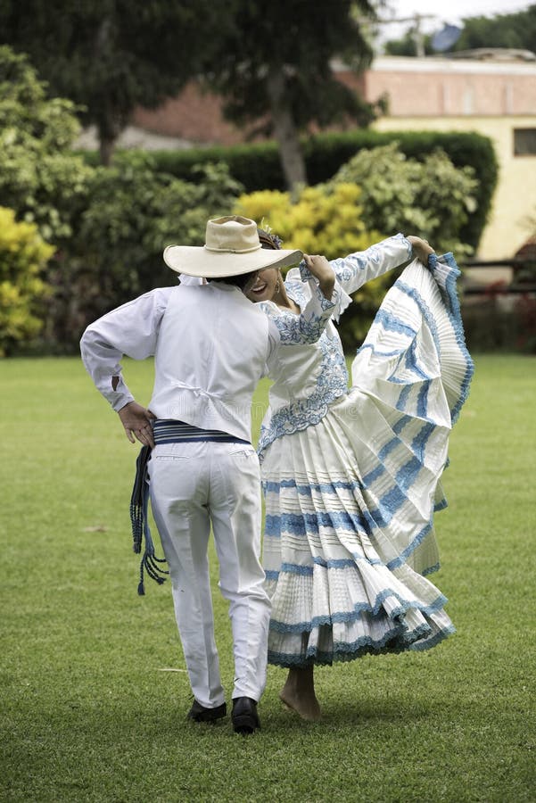 Peruvian Folk Dance editorial image. Image of artistic - 45219220