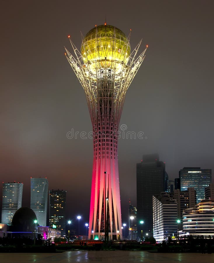 Baiterek imagen de archivo. Imagen de iluminado, edificios - 31720469