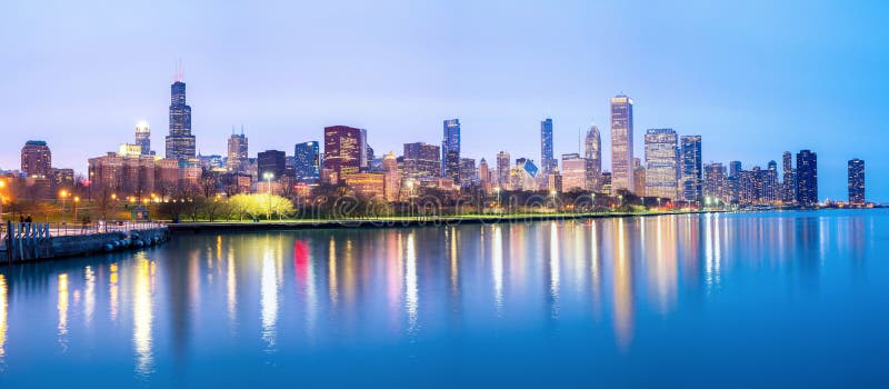 Baixa De Chicago E Panorama Do Lago Michigan Imagem de Stock - Imagem ...