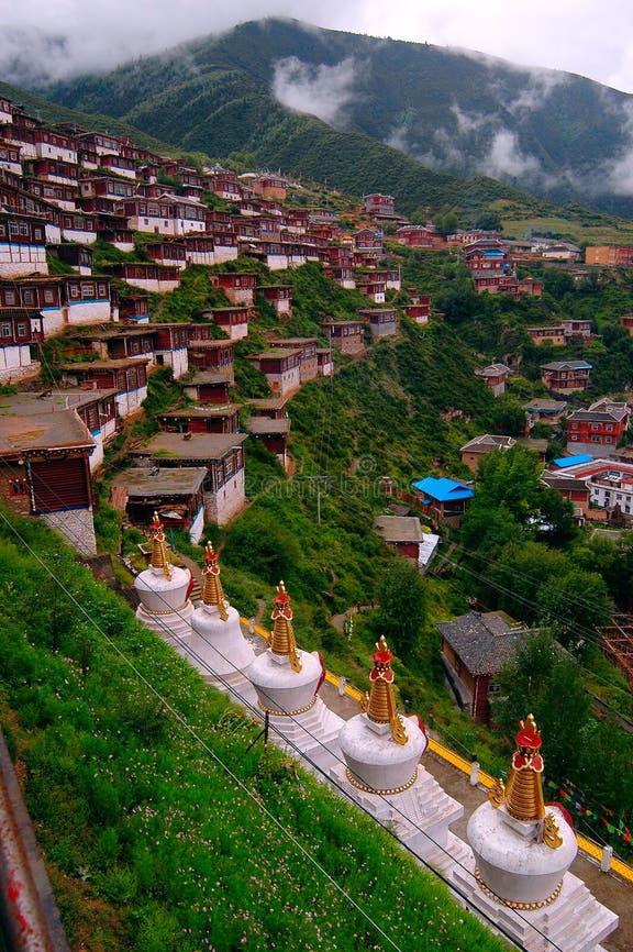 Baiyu temple stock photo. Image of conviction, nature - 6811278
