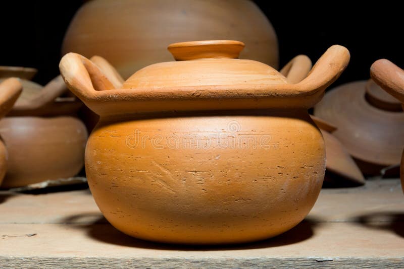 Bake clay pot stock image. Image of domestic, retro, dishware - 45092519
