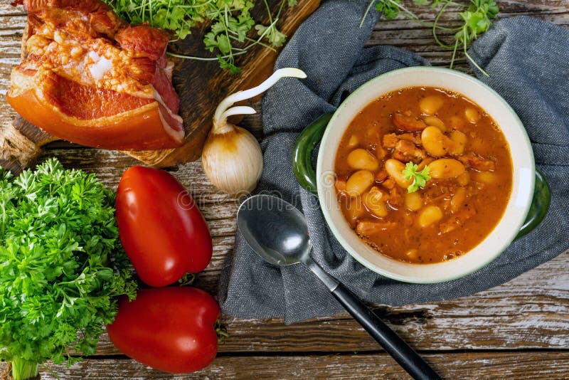 Baked Beans in Tomato Sauce Stock Photo - Image of view, parsley: 208999874