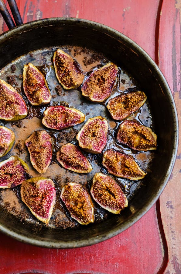 Baked figs with cinnamon stock photo. Image of cutting - 58820204