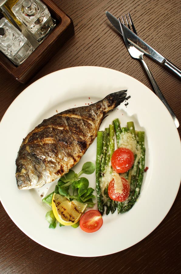 Baked Fish with Different Vegetables is the Basic of a Health Food ...