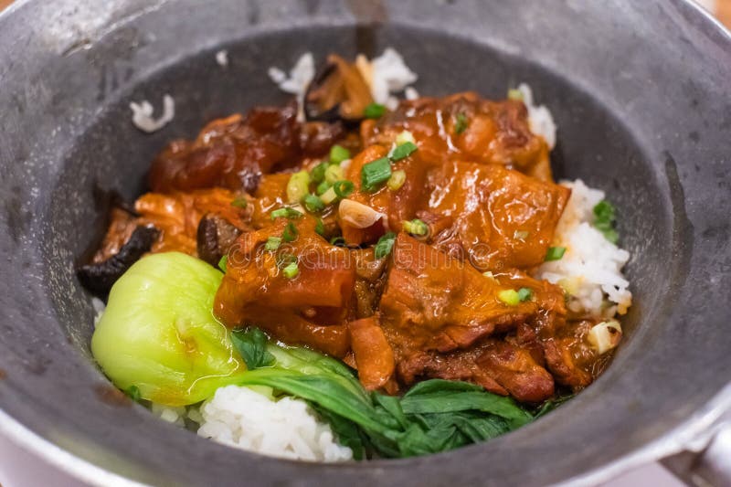 Baked Pork Rice in Clay Pot Stock Photo - Image of delicious, meat ...