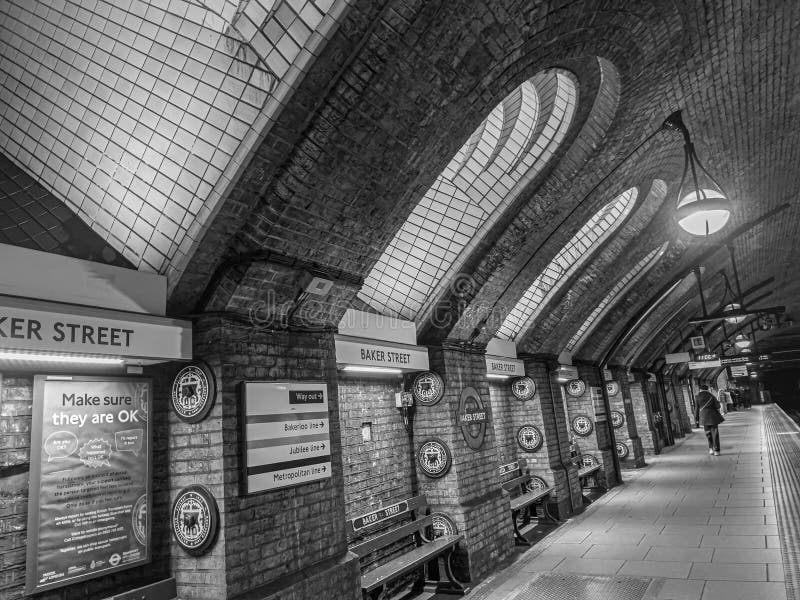 Baker Street Underground Station Editorial Photo - Image of baker ...