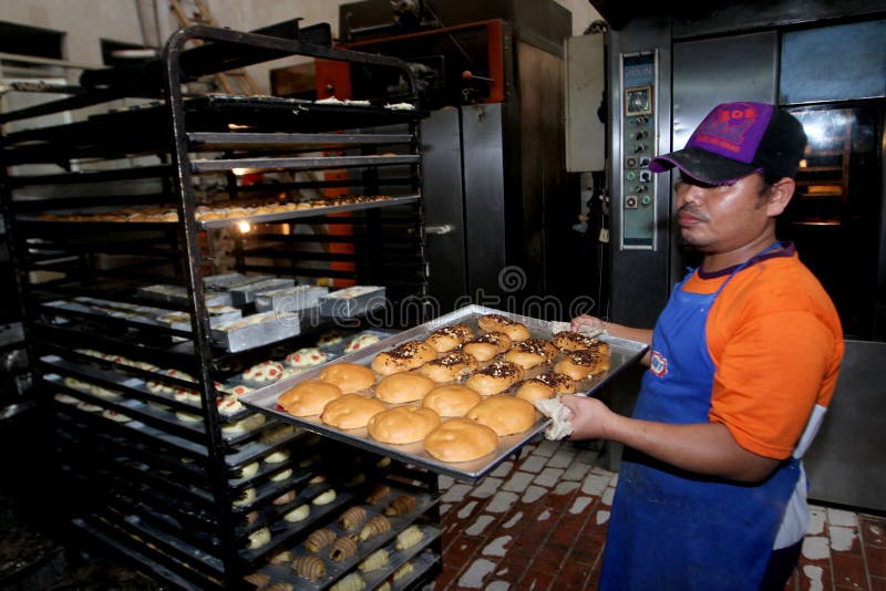 Bakery editorial stock image. Image of cook, bread, workers - 53225384