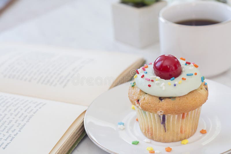 Baking Cupcakes in the Kitchen Stock Photo - Image of cupcake ...