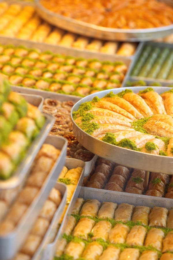 Baklava doce turco foto de stock. Imagem de etnicidade - 28000074
