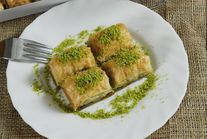 Baklava - Postre Turco - Baklawa Foto de archivo - Imagen de griego ...