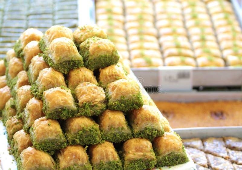 Doce Turco Delicioso, Baklava Com As Porcas De Pistache Verdes Foto de ...