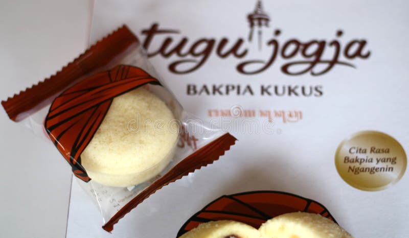 Bakpia Kukus Tugu imagen editorial. Imagen de torta - 134512100