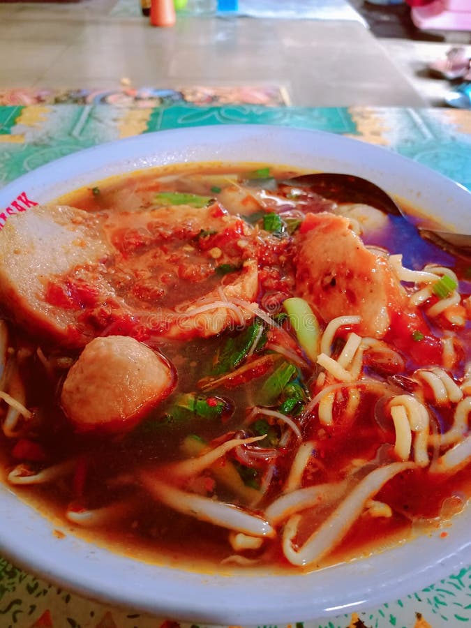 Bakso mercon kuah pedas 库存图片. 图片 包括有 bakso, mercon, cabe - 210893357