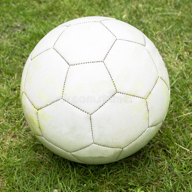 Balón de fútbol blanco imagen de archivo. Imagen de bola - 41204545