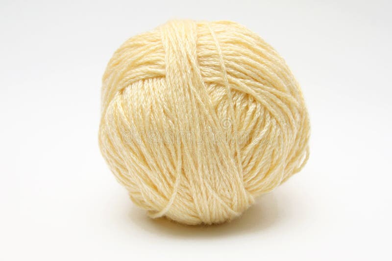 Bal van gele wol stock foto. Image of lang, exemplaar - 6692248