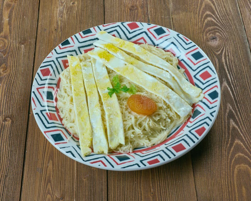 Balaleet foto de archivo. Imagen de plato, saudita, naturalizado - 86524730