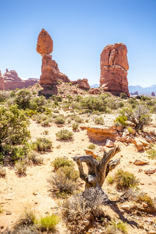 Balanced Rock in Arches National Park, Utah Stock Image - Image of ...
