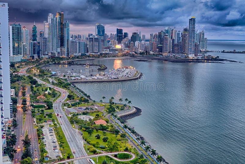Panama-Stadt Skyline Und Bucht Von Panama, Mittelamerika Im TW ...