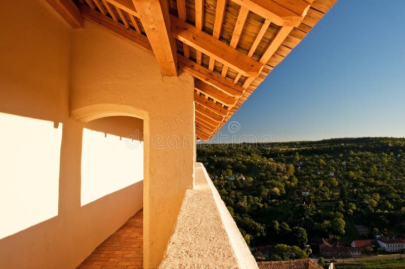 Balcon avec une vue photo stock. Image du ville, lumière - 17708992