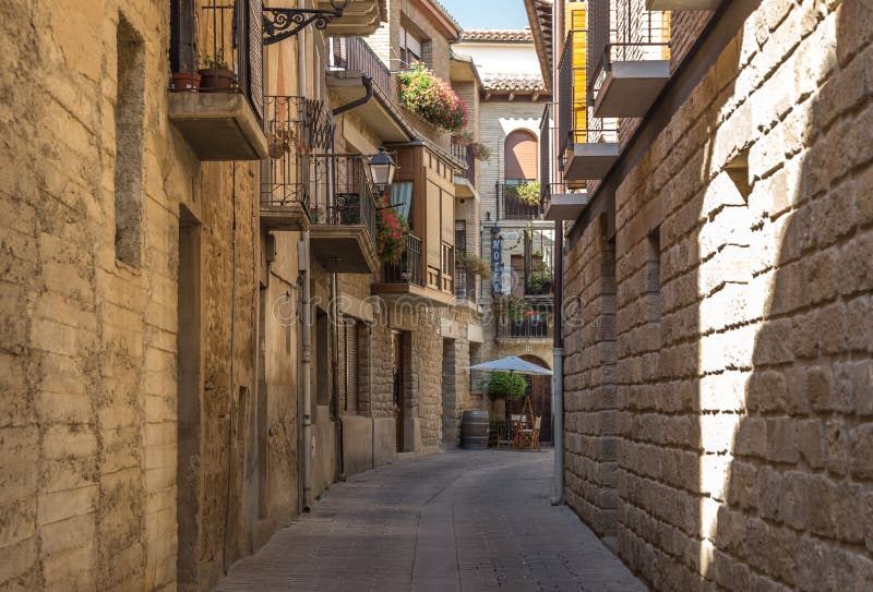 Balcons Dans San Sebastian, Espagne Photo stock - Image du arqué ...