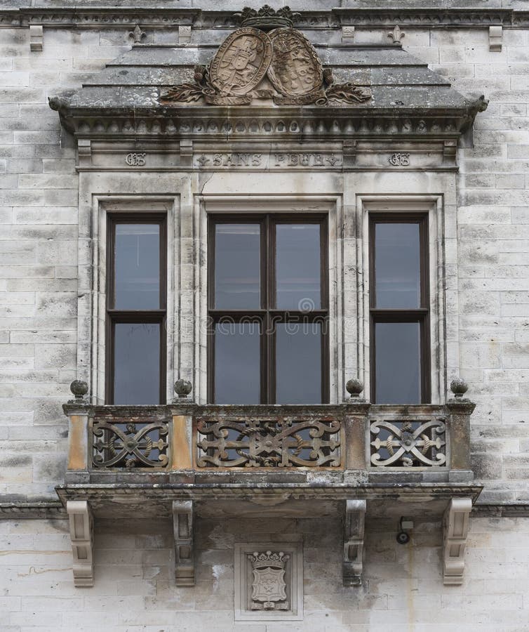 Decorative Stone Balcony Stock Photos - Download 3,223 Royalty Free Photos