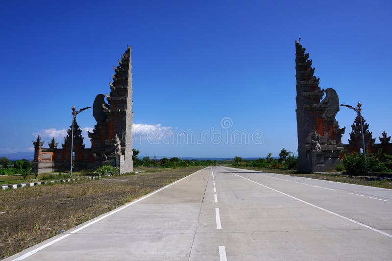 Bali Gate. Gate with Balinese Style Along the Way Stock Photo - Image ...