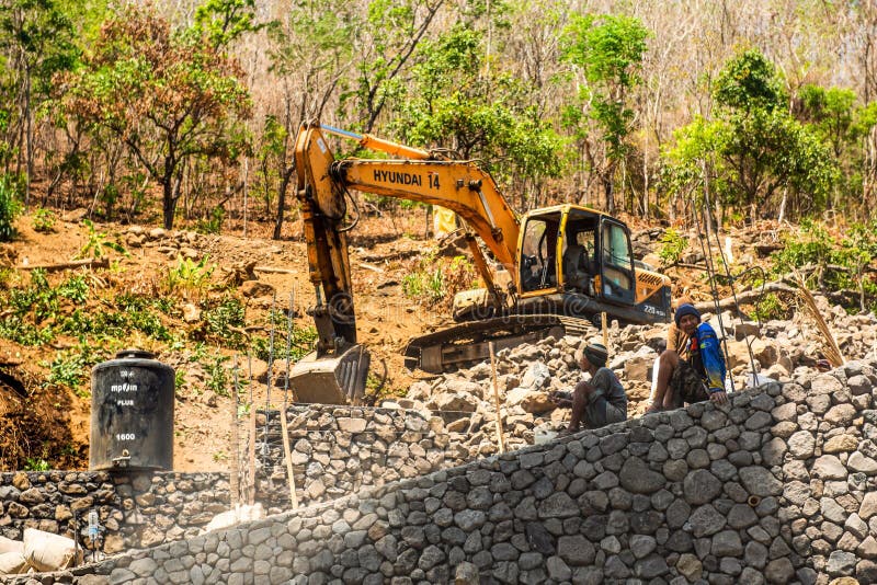 Balinese Construction Workers Preparation for Building Work Editorial ...
