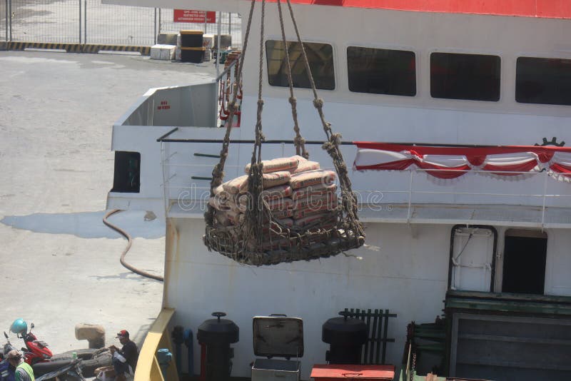 Bali, Oct 2022. Stevedore Rigger Foreman and the Ship S Crew are ...