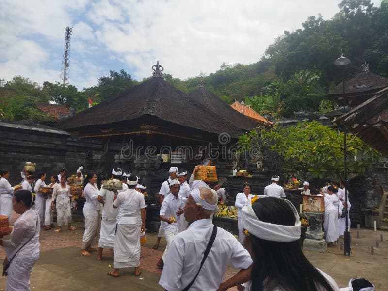 Balinese Ceremony Beautifuly Editorial Photo - Image of world, ceremony ...